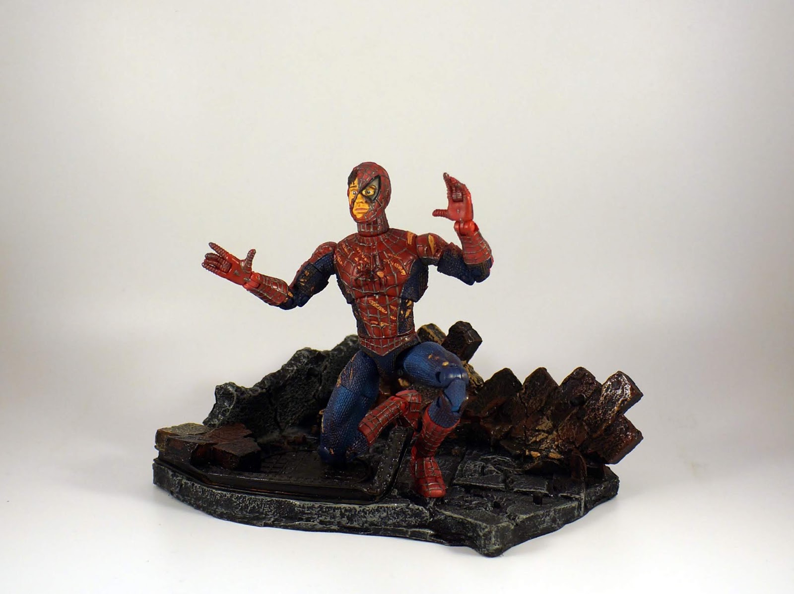 TOYS ARE LIFE: Retro Review - Spider-man Battle Ravaged Spider-man and ...