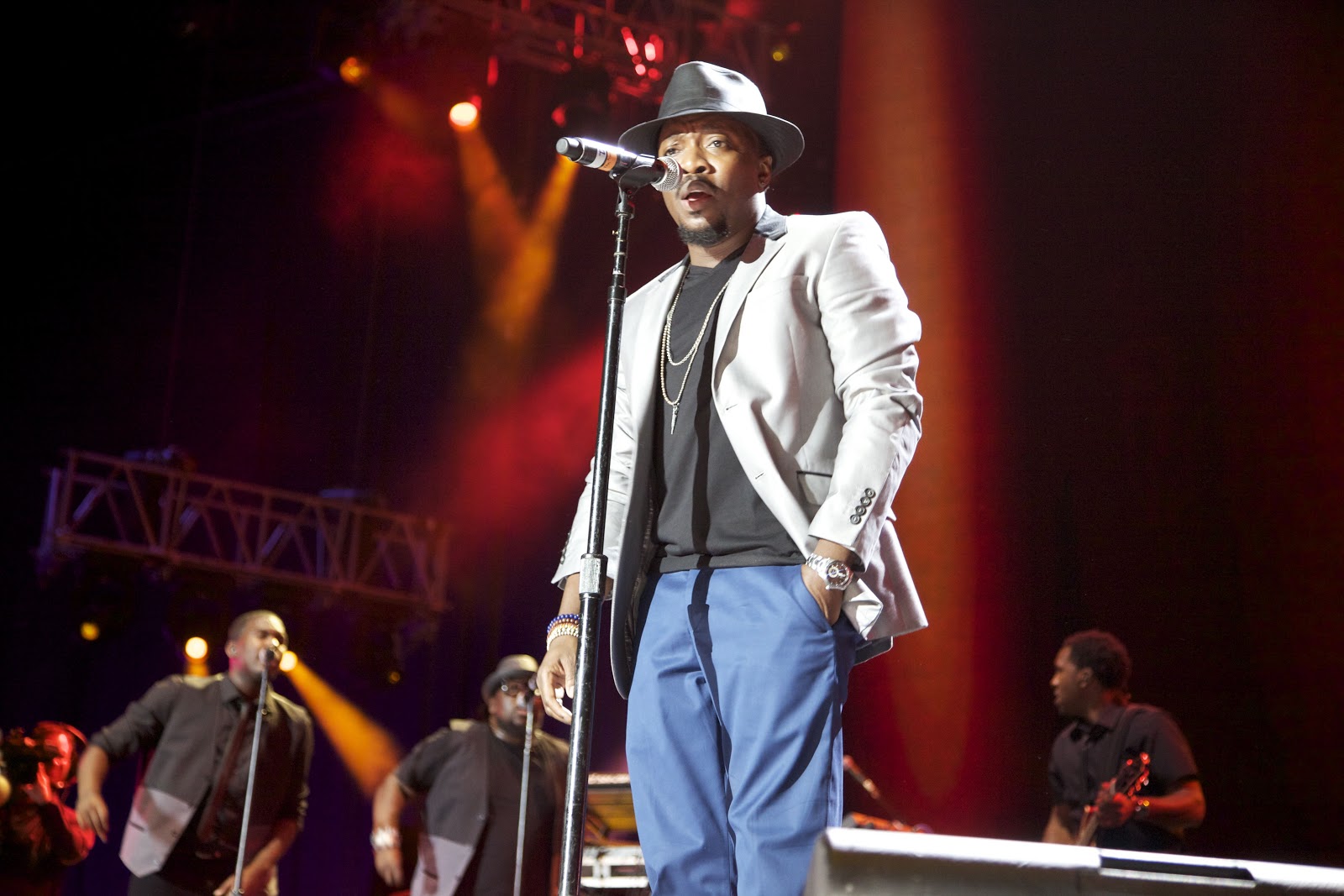 Varion Walton: May 2013