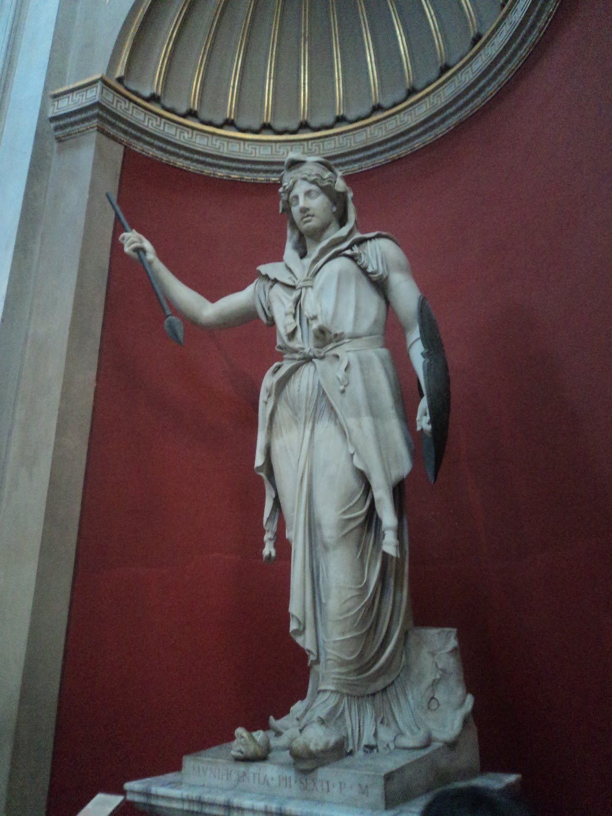 TRAS LAS HUELLAS DE HERÓDOTO. . . : JUNO SOSPITA