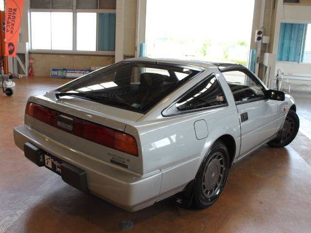 80sHERO: The Fairlady 200ZR..