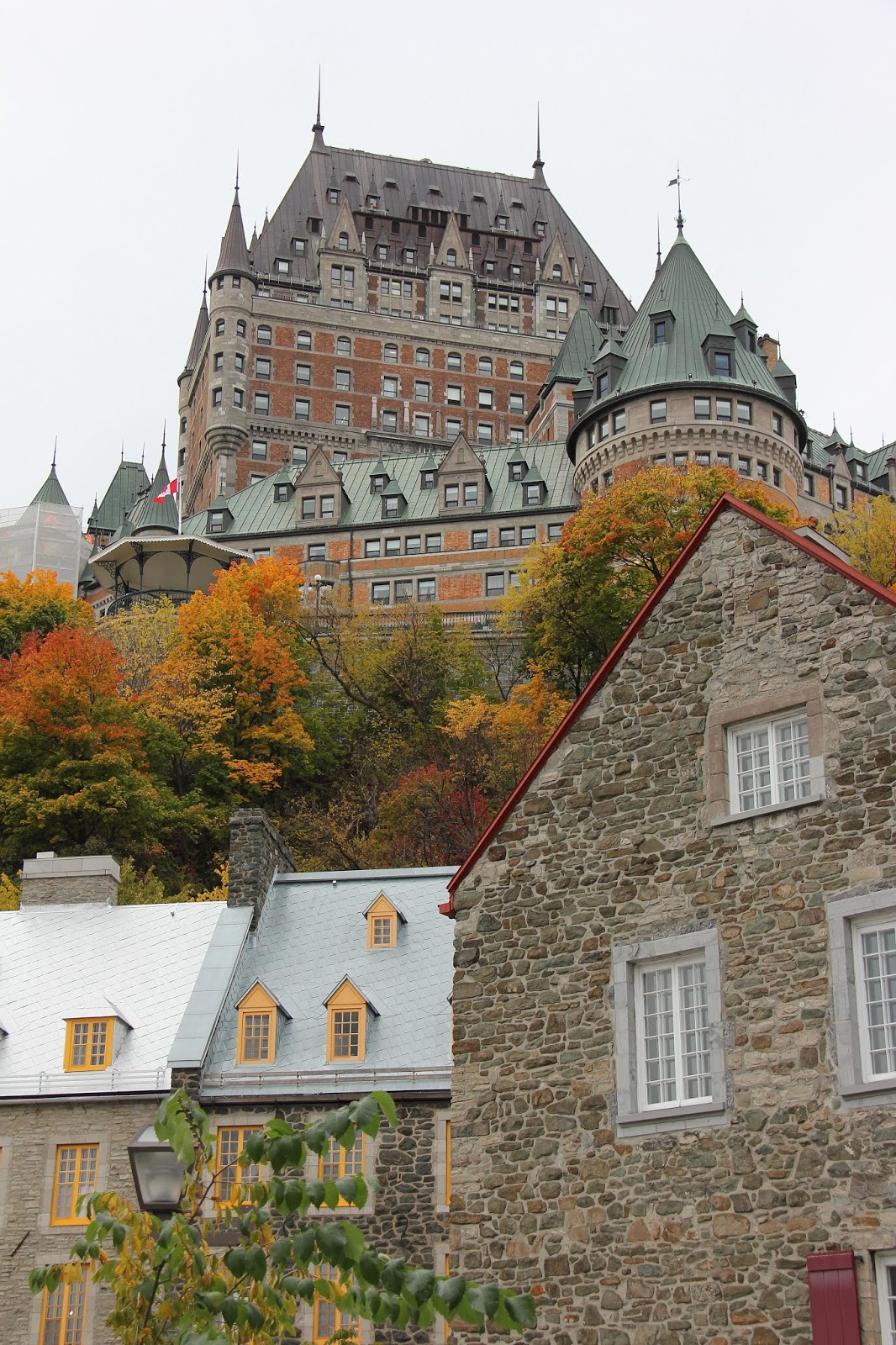 Aiken House & Gardens: Autumn in Beautiful Quebec