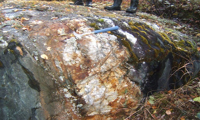 Prospecting For Lode Gold Deposits ~ Technology Industry Of Gold Mining