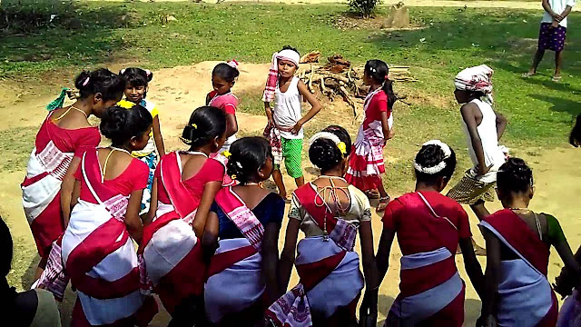 dance steps: JHUMUR NAACH OF ASSAM (UPDATE 2023)