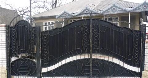 IRON AND STEEL GATE DESIGN: Iron gate design for townhouses with China ...