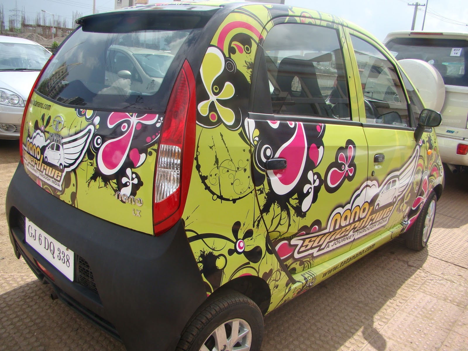 2010 Nano Superdrive car spotted again in 2015 - eNidhi India Travel Blog