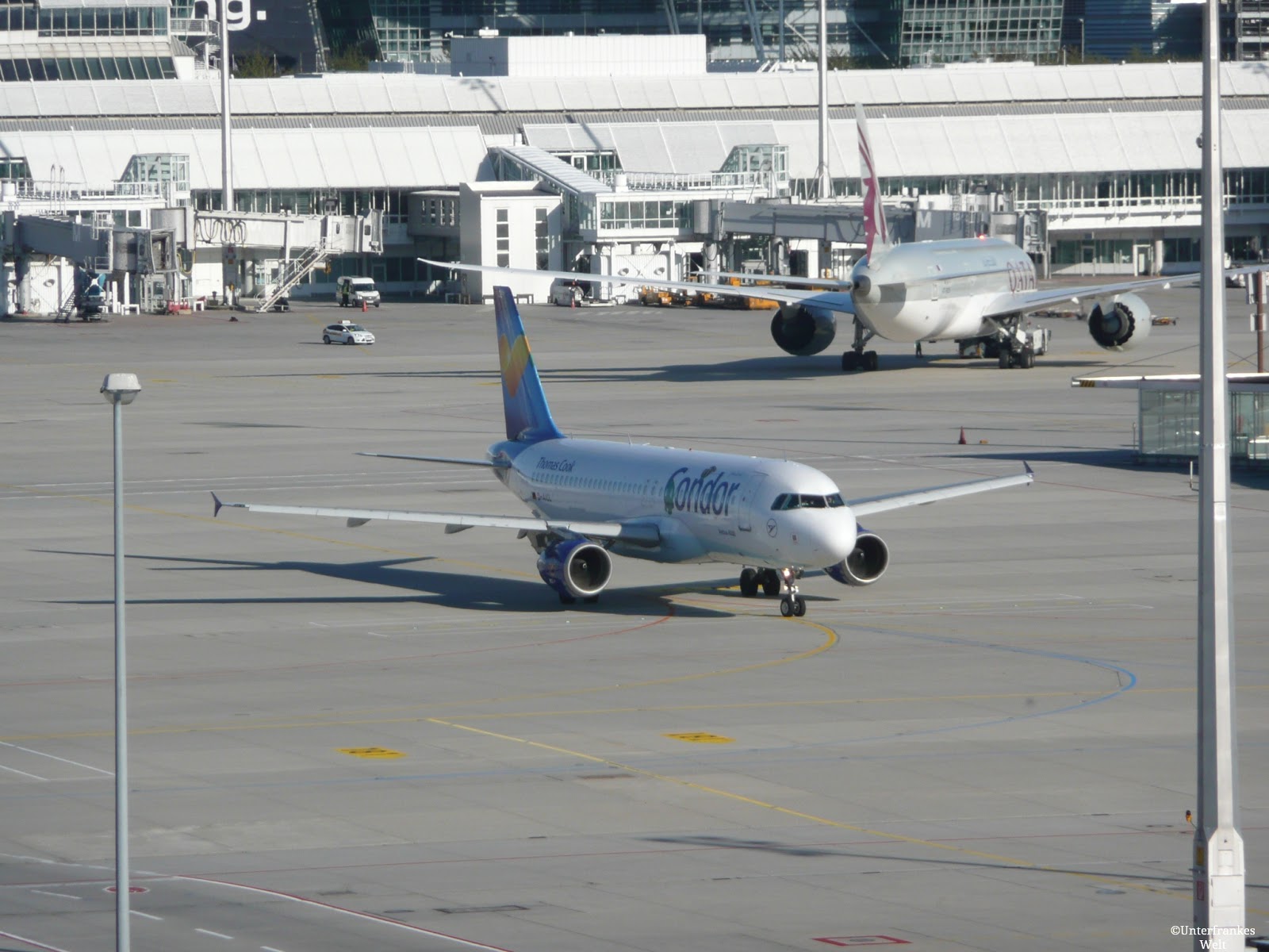 Unterfrankes Welt: Airbus Industrie A318-321 D-AICL - Condor - auf dem ...