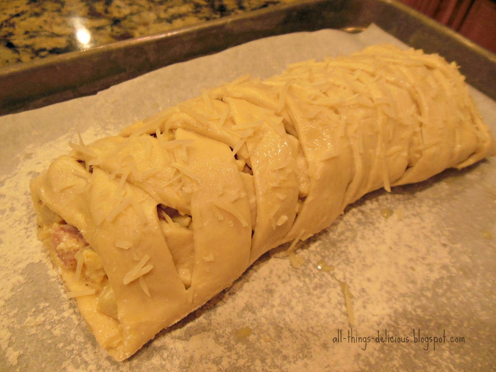 ALL THINGS DELICIOUS: Breakfast Strudel