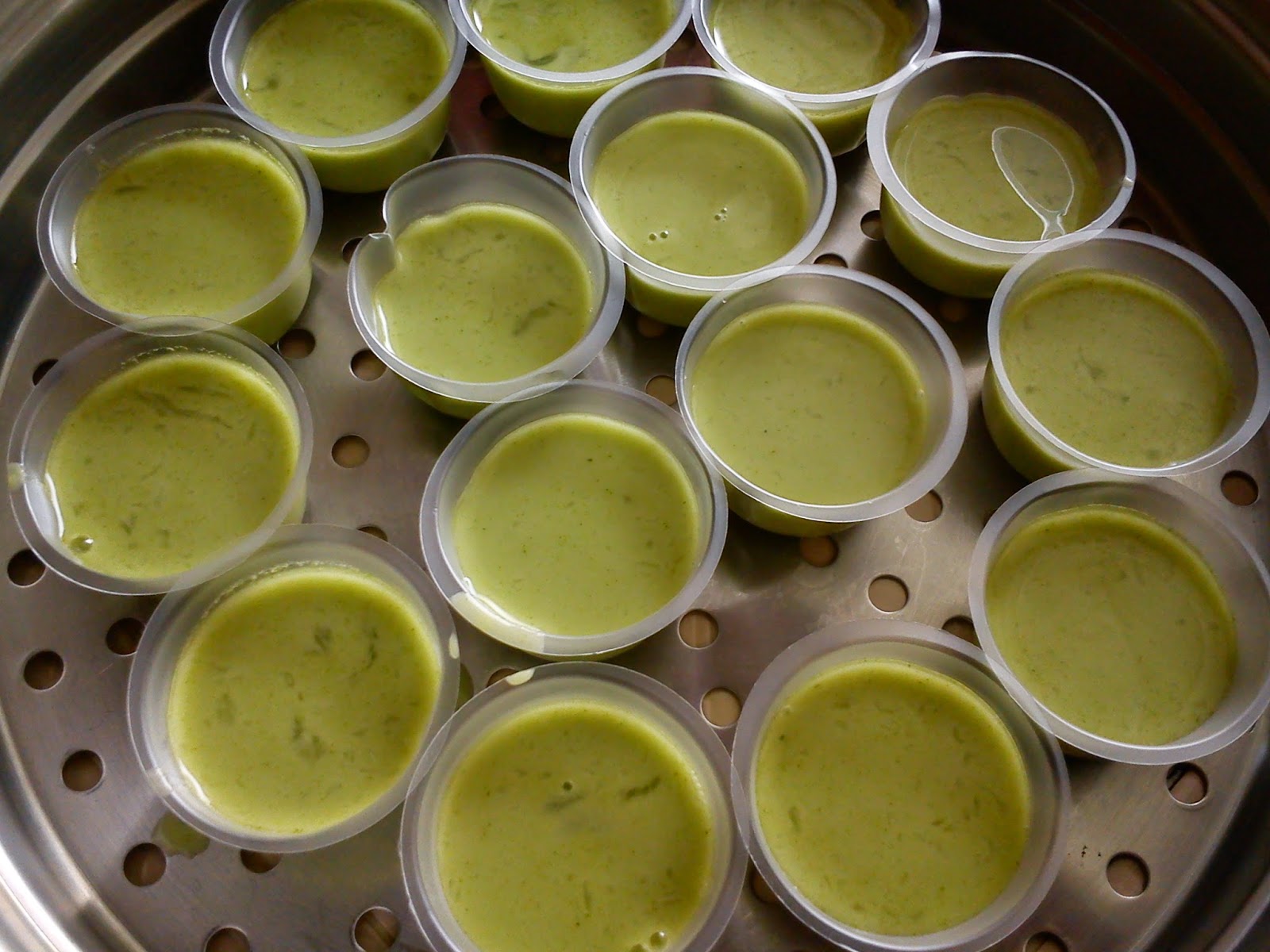 Cooking Pleasure: PANDAN KUIH KOSUI [KUIH LOMPANG]