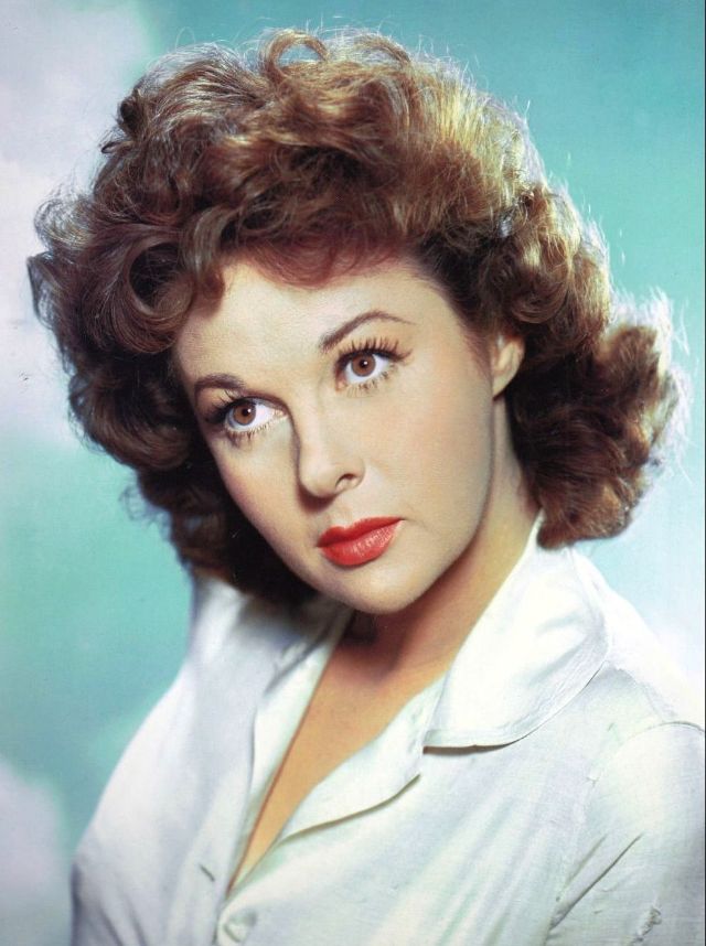 48 Glamorous Color Photos of Susan Hayward in the 1940s and 1950s ...