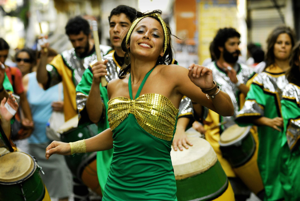 EL JUGLAR DEL AMOR: "Lunita candombera" De FRANCISCO ALVERO CANTA