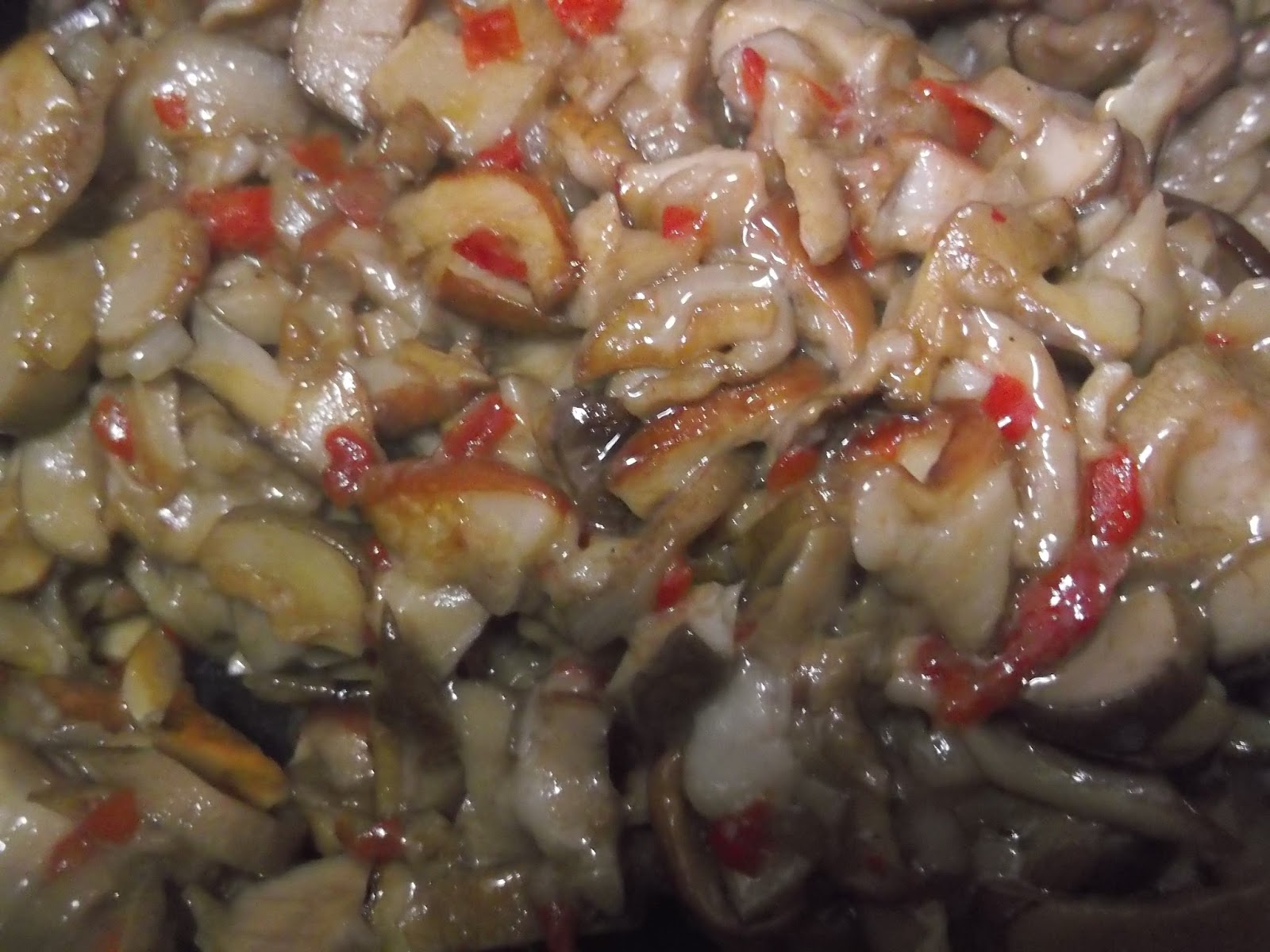 Hellena ...din bucataria mea...: Manatarci prajite (hribi)