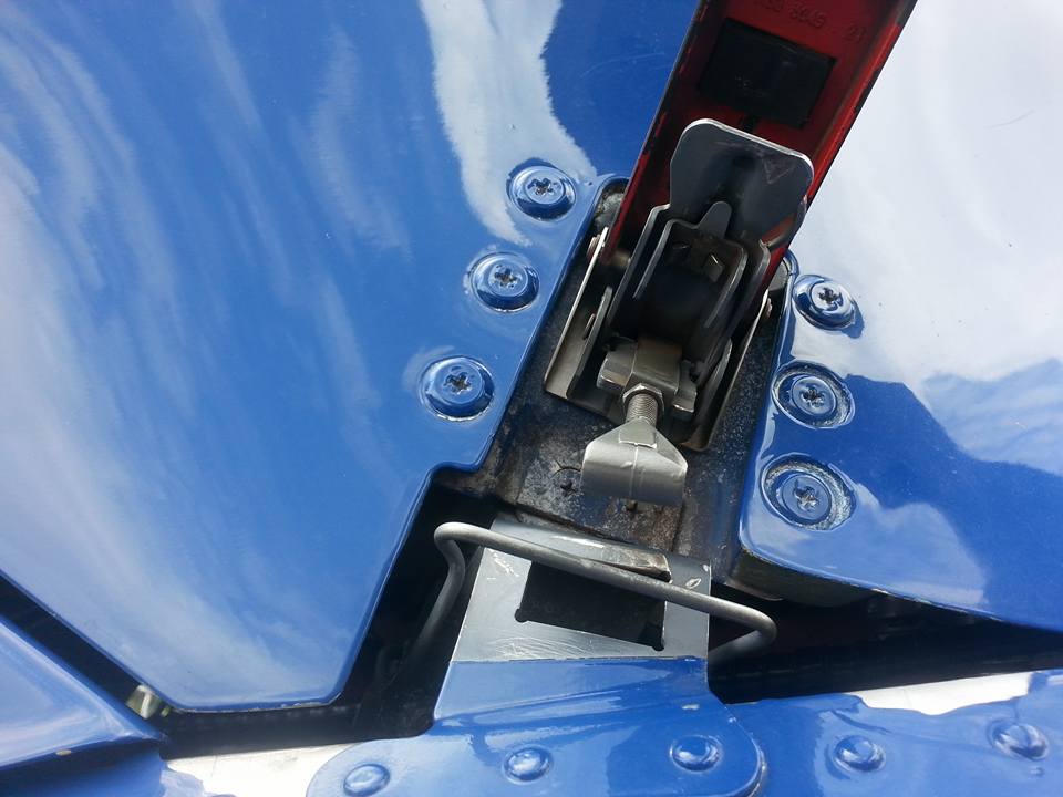 HelicopterEMS.com: Catch a Latch, Prevent a Scratch...