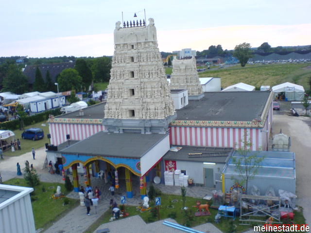 Sri Swami Vishwananda (Deutsch): Tagesausflug zum Sri-Kamadchi-Ampal ...