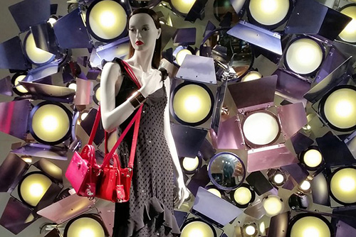 List Visual Merchandising and Window Display Themes - CreativityWindow™