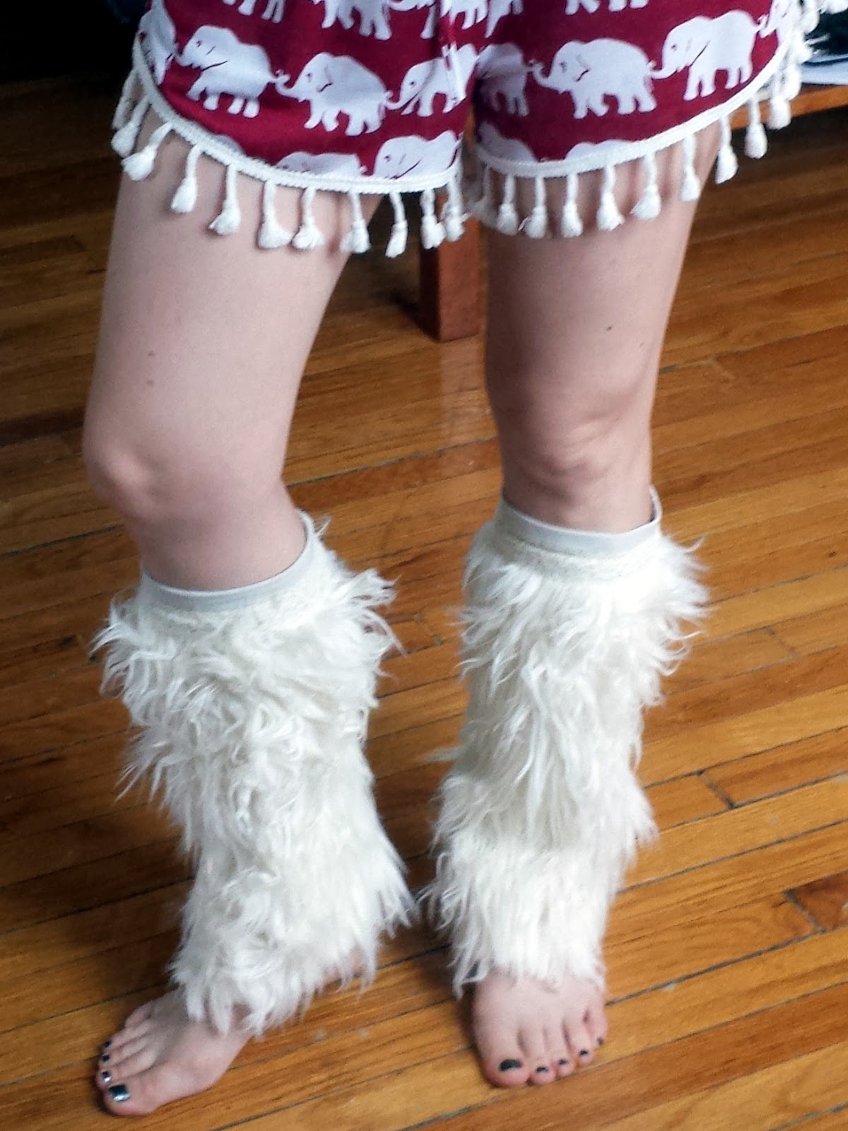 Made by Theresa: DIY furry leg warmers