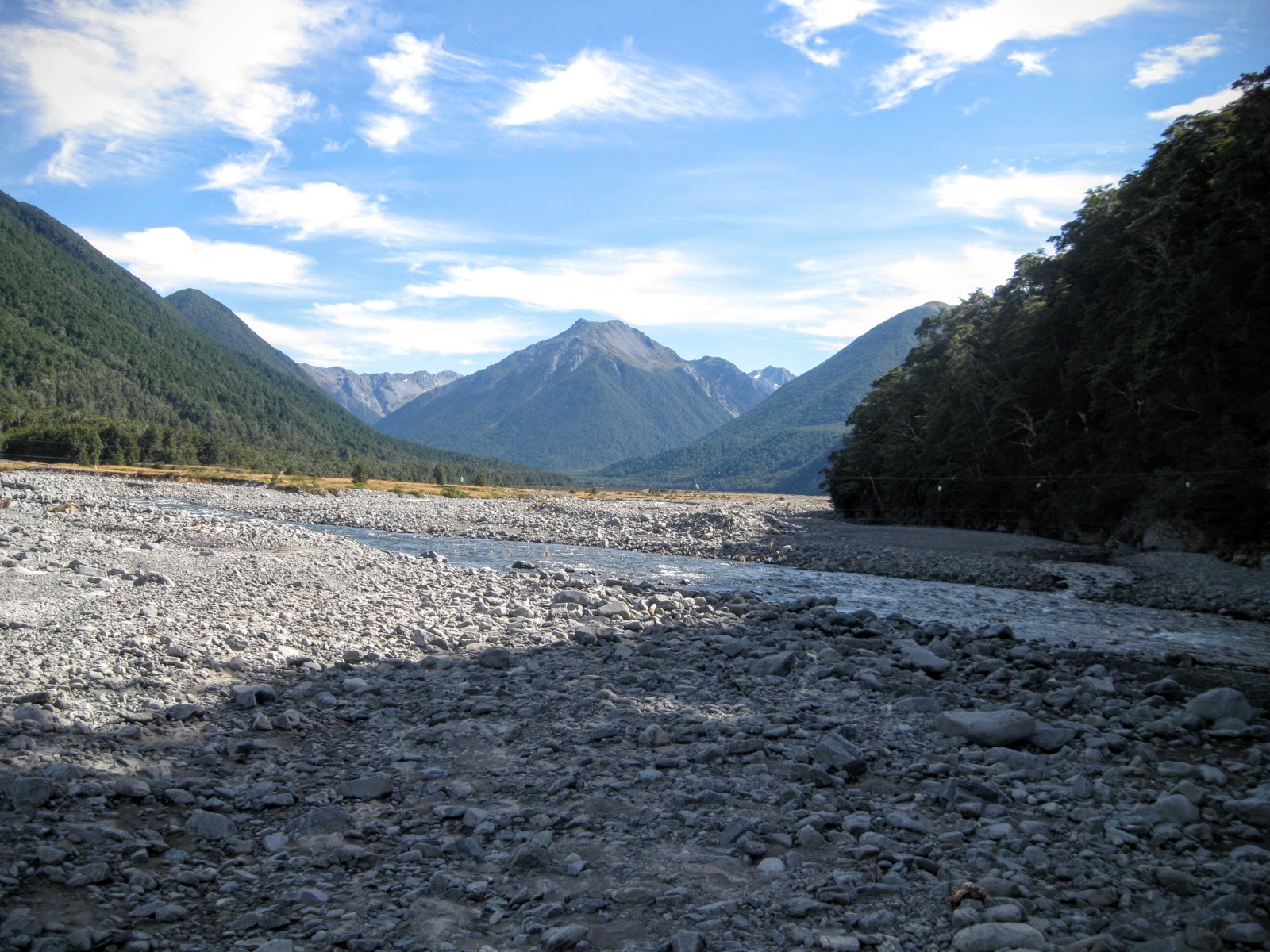 Tramping in the New Zealand backcountry: NZ Bush Adventures: East Hawdon