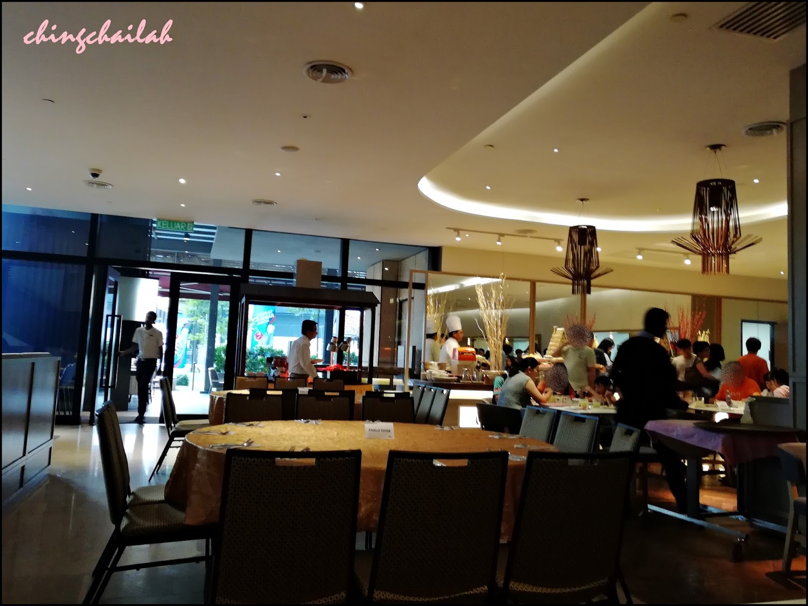 Simple Living In Nancy: Buffet Dinner & White Christmas Decorations At ...