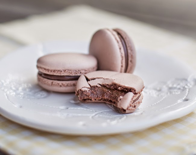 simmer & boyle: Chocolate macarons with yuzu curd