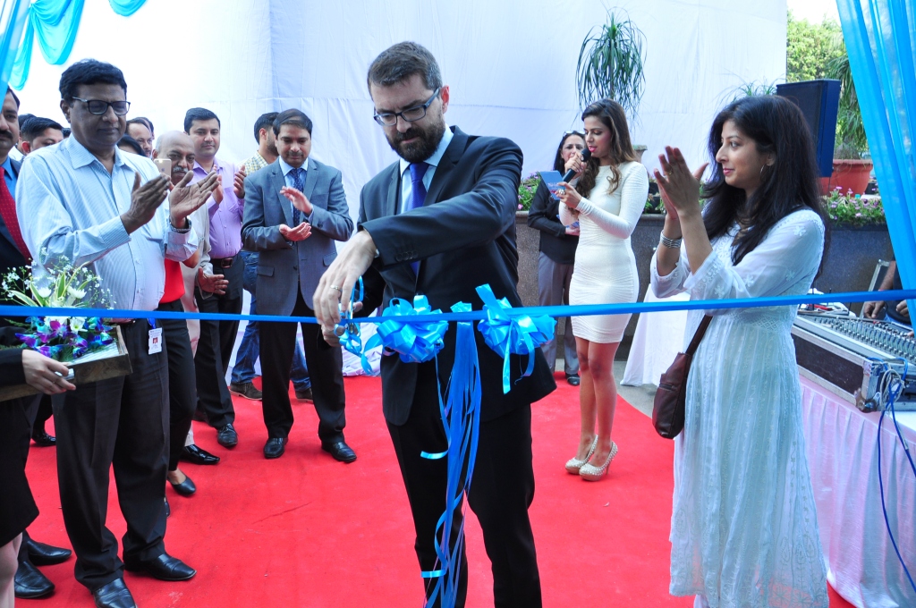 Parryware Display Studio by Roca Bathrooms Inaugurated by Pau Abello ...