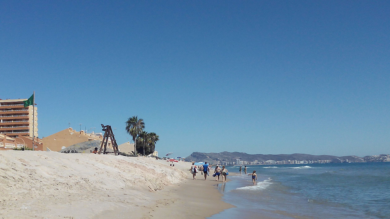 La Cotorra de la Vall: La platja de la Goleta a poc a poc torna a la ...