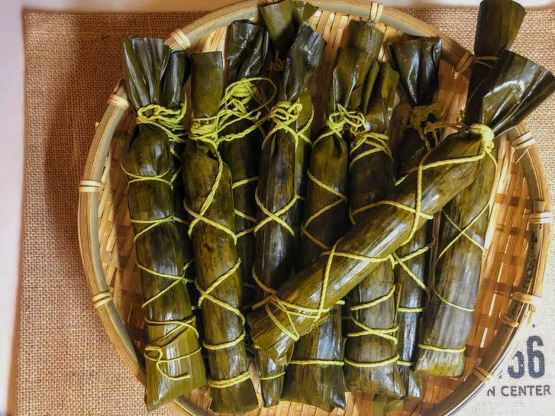 LUWEEH KITCHEN : SUMAN sa Ibos Wrapped in Banana Leaves