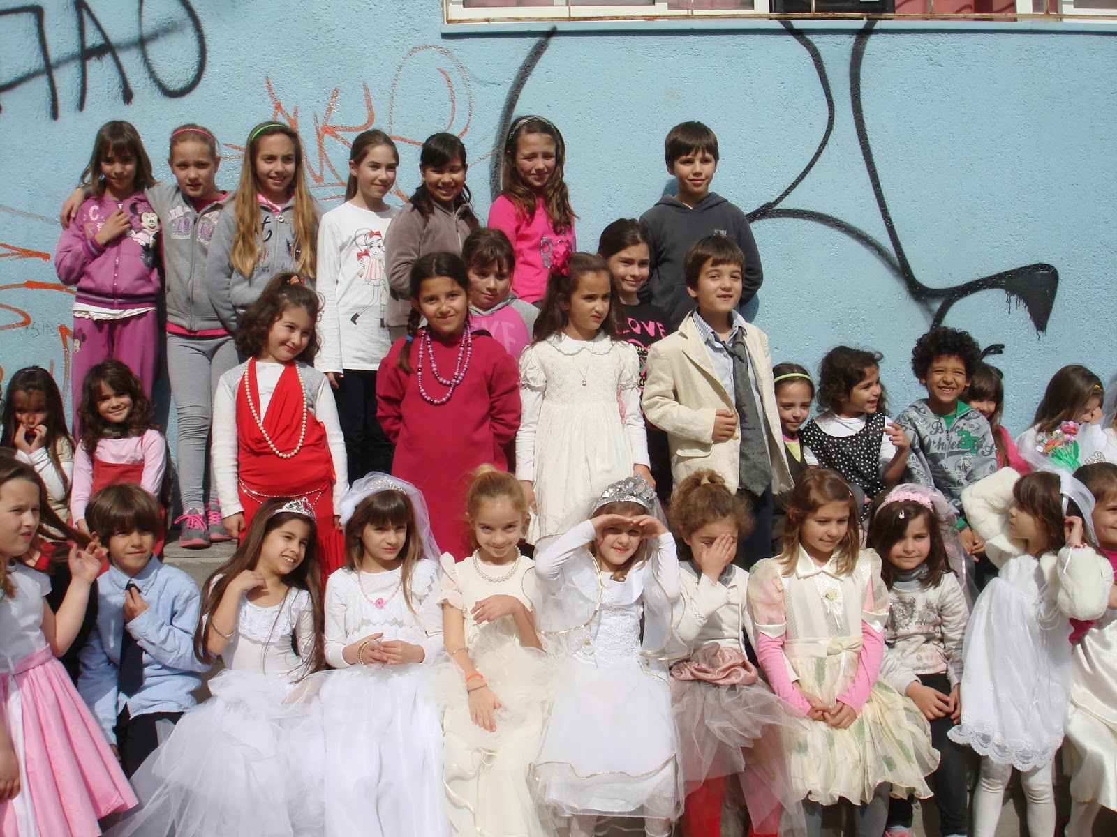 1ο ΔΗΜΟΤΙΚΟ ΣΧΟΛΕΙΟ ΠΟΡΤΟ ΡΑΦΤΗ: Έντονο “άρωμα” Αποκριάς με ...