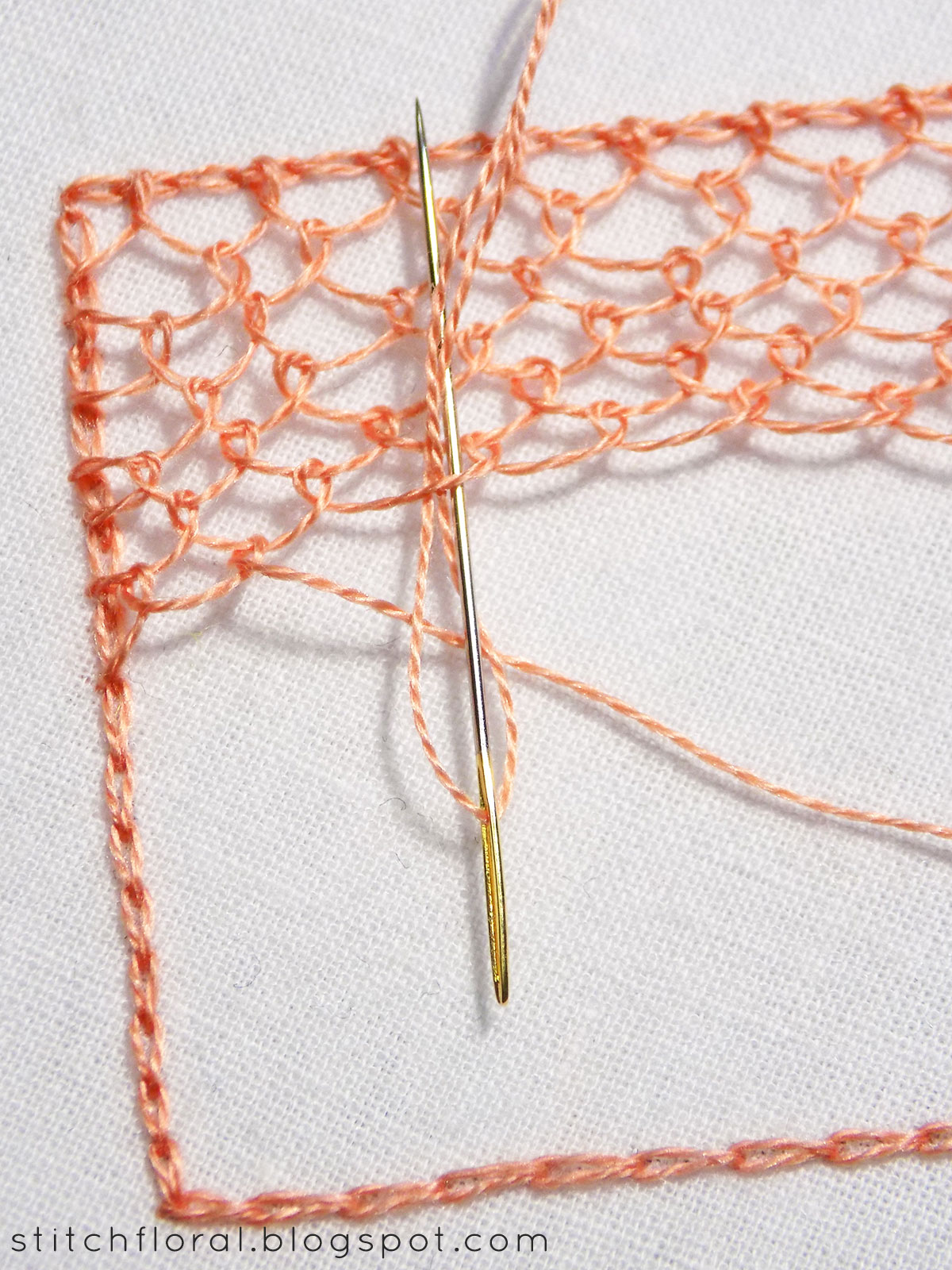 Detached buttonhole: learn the two types - Stitch Floral