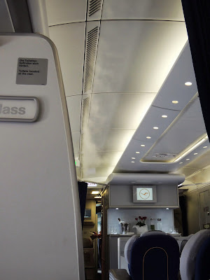 Slightly jet-lag: ルフトハンザ LH715 ビジネスクラス 機内食 夕食