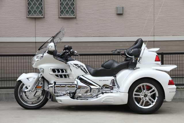 GL1800-CUSTOM.COM: GL1800 CALIFORNIA TRIKE CUSTOM