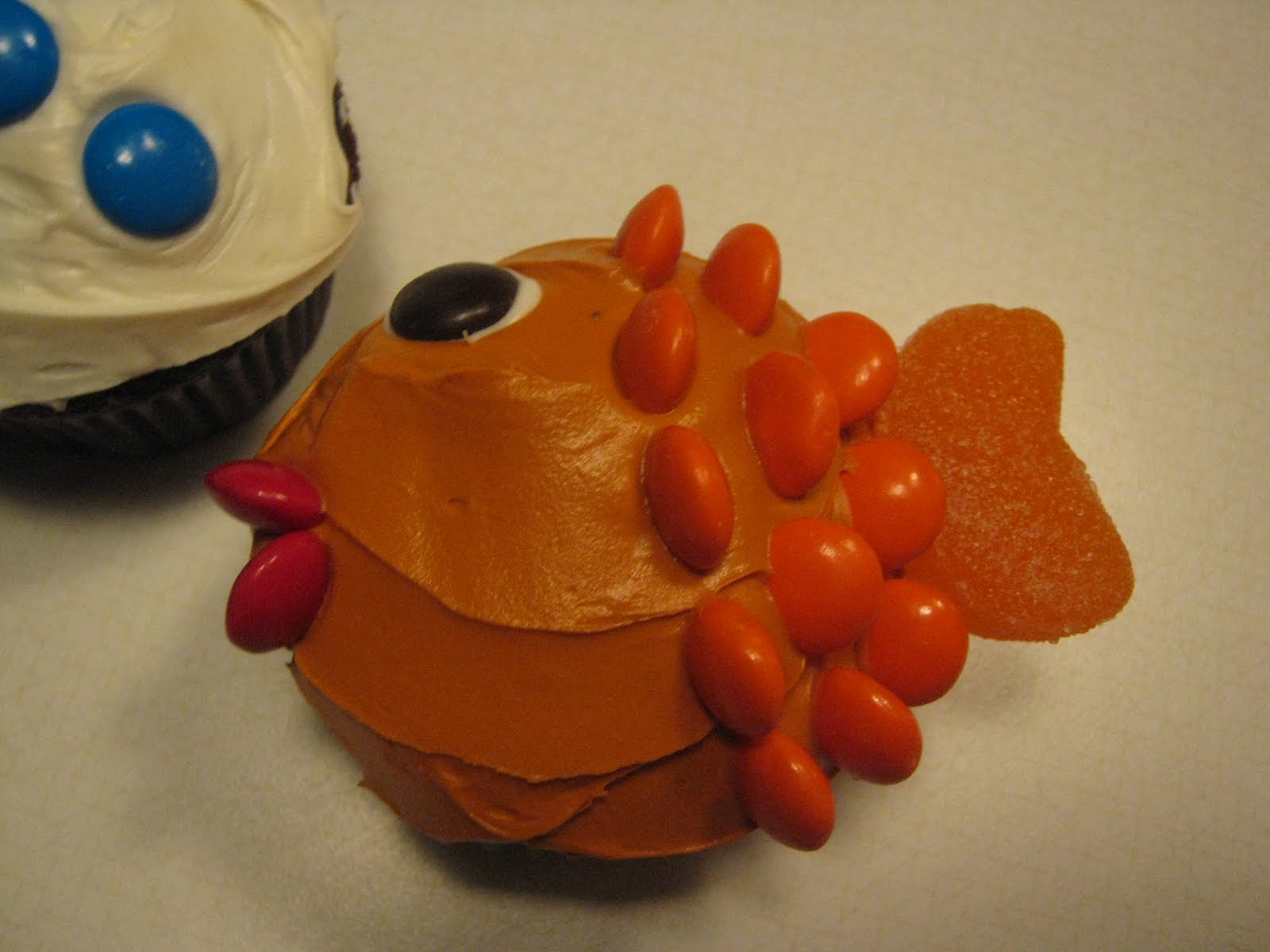 Holy Hannah's: Fish Cupcakes
