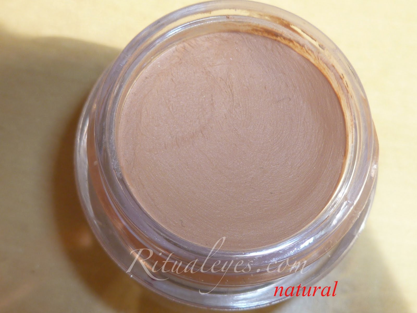 Ritualeyes: NYX - Eye Shadow base