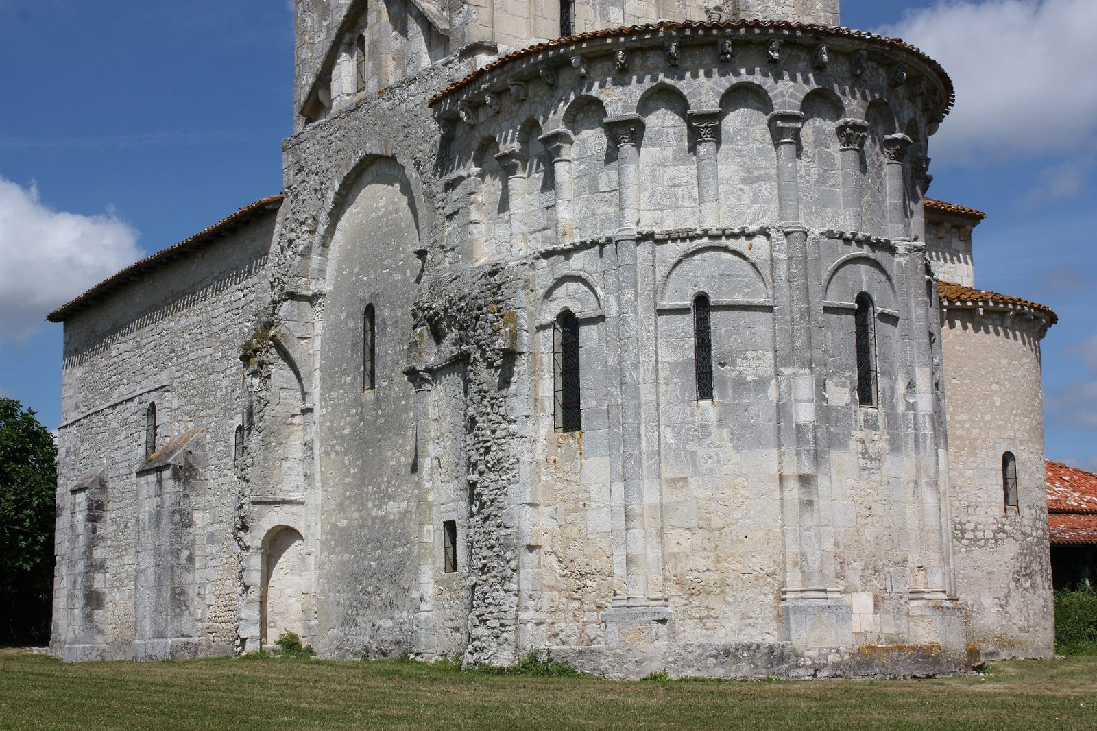 Atlas roman: Conzac - Eglise Saint-Jacques (16)