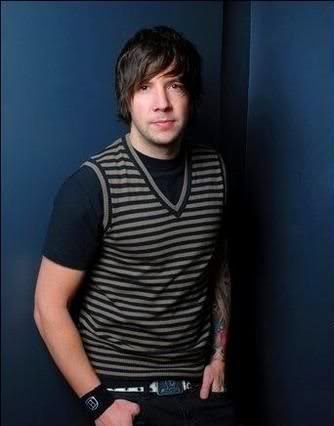 My Autobiography :): Simple Plan; sejarah dan biodata personil