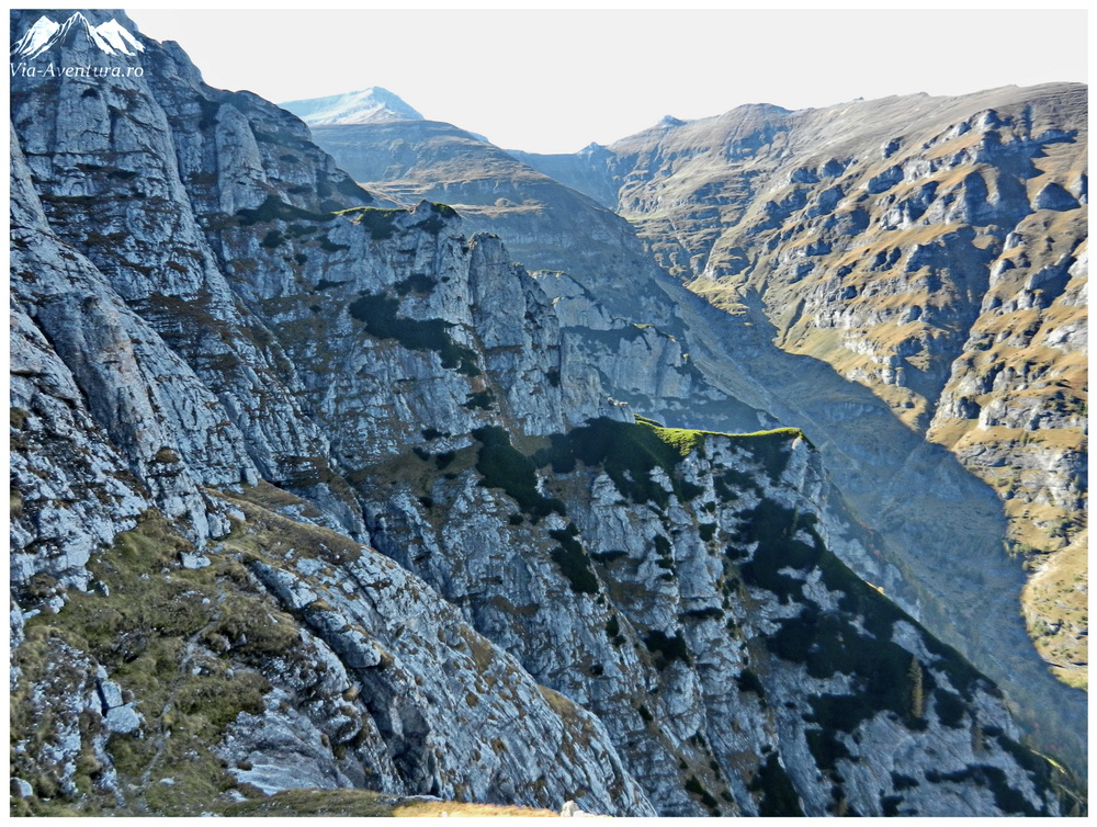 ~ Via Aventura ~: Vai alpine - Valea Coltilor din Muntii Bucegi (Oct 2014)