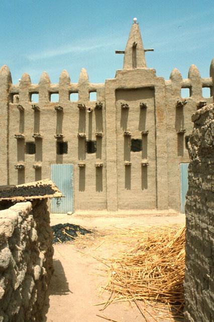 Dünya'nın Bütün Camileri: Ngola Camii, Ngola, Mali