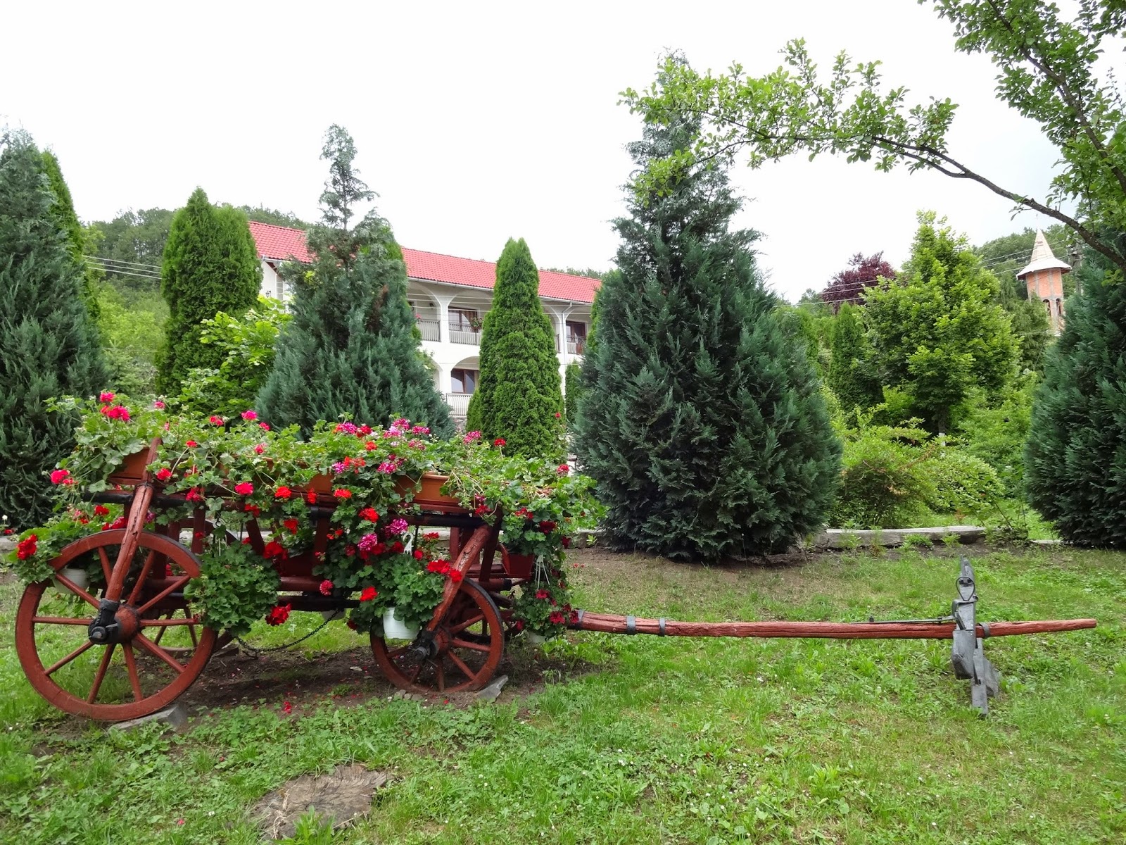 Manastiri din Romania: MANASTIREA STRAMBA, JUD SALAJ, CU ICOANA ...