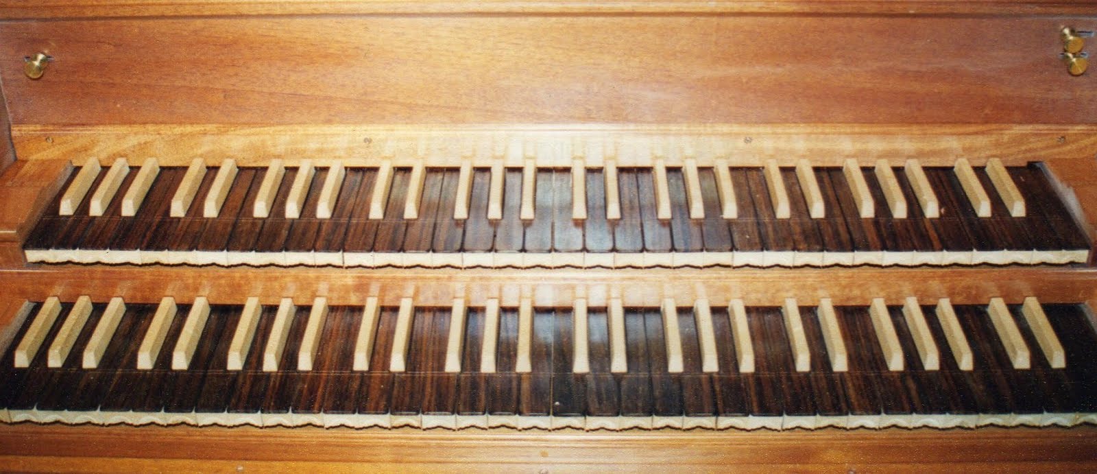 Alejandro Vélez: Teclados de Clavecines. (Madera ébano con maple ...
