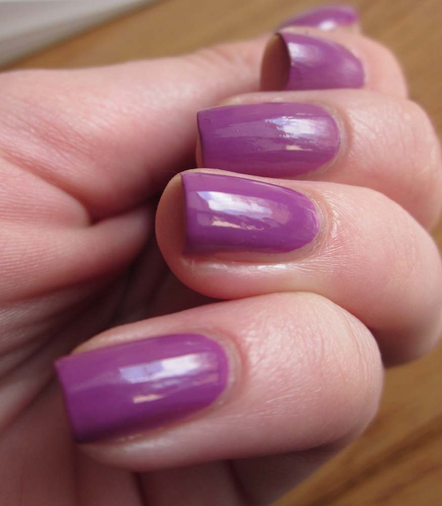 The Glitter Lizard: Nails Inc. Devonshire Row Nail Polish Review