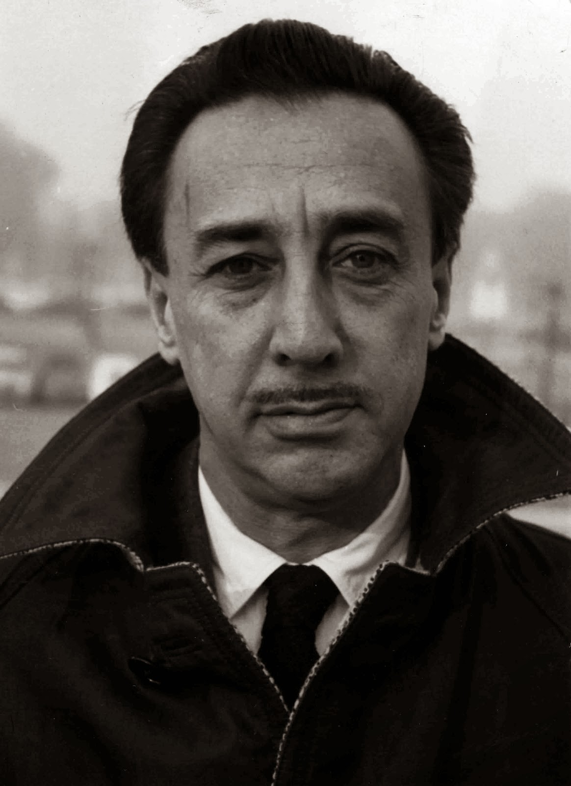 BIOGRAFÍAS: Romain Gary