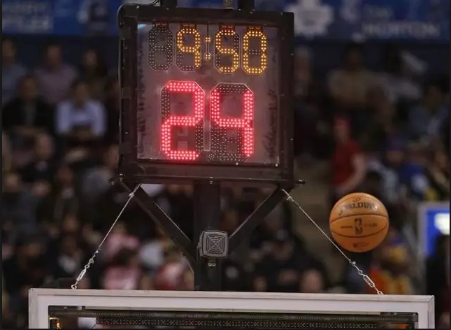 Μπάσκετ - Το ταμπλό των 24 δευτερολέπτων που μετράει αντίστροφα