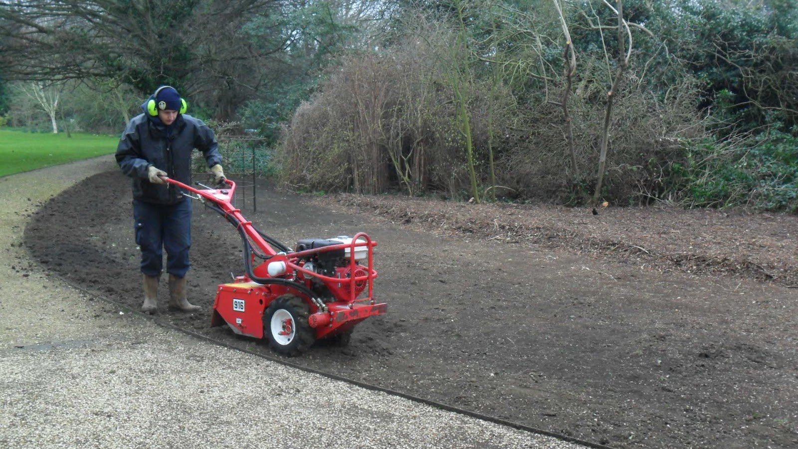 Worcester College Gardeners 2009-2018: Rotovating And Soil Preparation