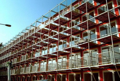 小島設計: 荷蘭的貨櫃屋宿舍 Keetwonen