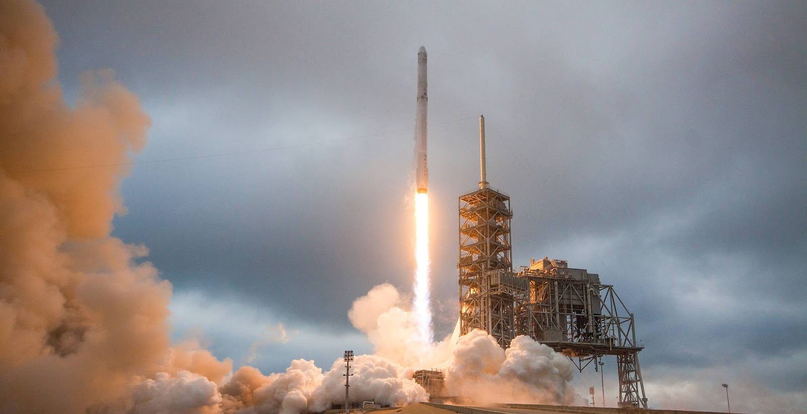 Kathryns Report Spacex Scores Another Win In Push For Military