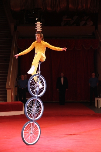 ..Circus Anonymous..