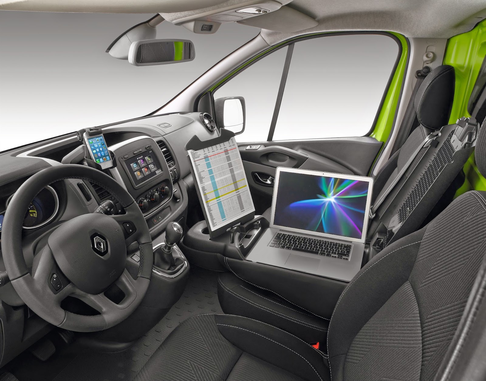 Voiture du Futur: Nouveau Renault Trafic : le bureau mobile