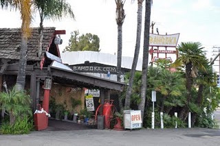Joefood - all things Joe: Restaurant Review #3: The Bahooka Restaurant