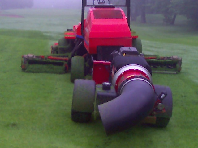 Bobs Shop: Tow behind blower