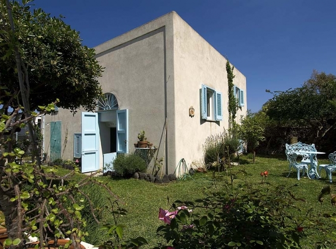 Muna's Coolture: MUNA'S COOL TOURS: Eolo, il respiro del vulcano