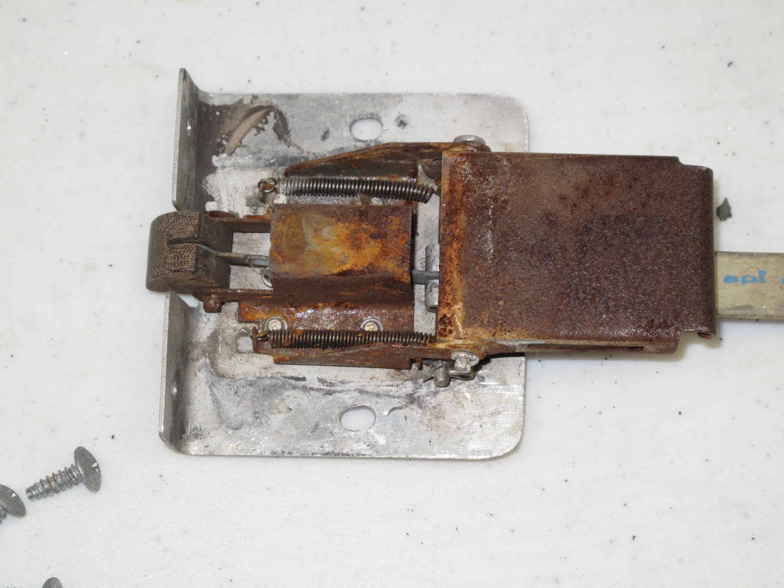 Cessna 140 Rebirth: Door Latches