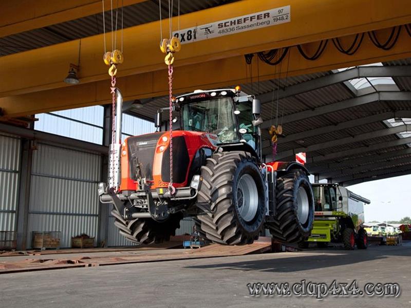 Tractors - Farm Machinery: Claas Xerion 5000 Red Edition